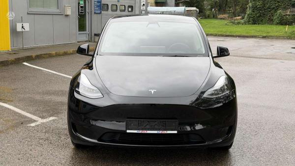 Melns Tesla Model Y 2022 Jonava, ar dzinēja tilpumu 0.00 L un nobraukumu 128 tūkst. km par 19750 €, foto 3 vietnē AUTOMOTO.COM.LV