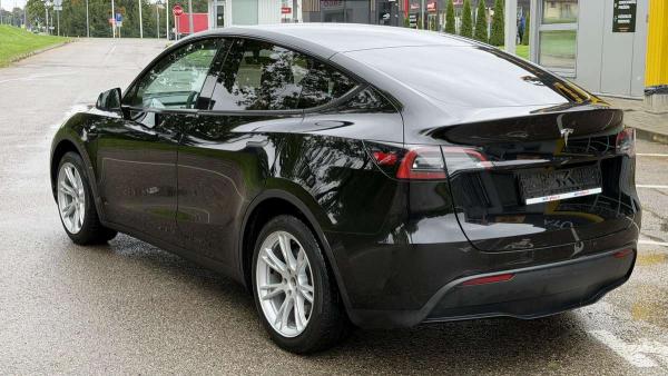 Melns Tesla Model Y 2022 Jonava, ar dzinēja tilpumu 0.00 L un nobraukumu 128 tūkst. km par 19750 €, foto 6 vietnē AUTOMOTO.COM.LV