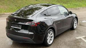 Black Tesla Model Y 2022 in Kaunas, with an engine capacity of 0.00 L and mileage of 128 thousand km for 22600 €, photo 10 on AUTOMOTO.COM.LV