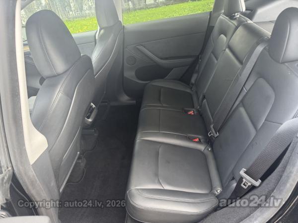 Tesla Model Y 2022 in Tallinn on AUTOMOTO.COM.LV Black Tesla Model Y 2022 in Tallinn, with an engine capacity of 0.00 L and mileage of 95 thousand km for 34900 €, photo 10 on AUTOMOTO.COM.LV