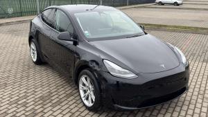 Melns Tesla Model Y 2023 Jonava, ar dzinēja tilpumu 0.00 L un nobraukumu 37 tūkst. km par 20700 €, foto  vietnē AUTOMOTO.COM.LV