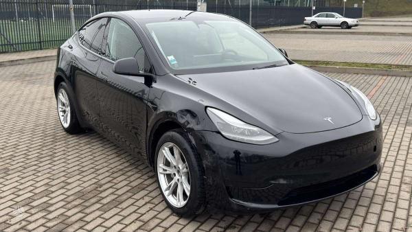 Melns Tesla Model Y 2023 Jonava, ar dzinēja tilpumu 0.00 L un nobraukumu 37 tūkst. km par 20700 €, foto 9 vietnē AUTOMOTO.COM.LV