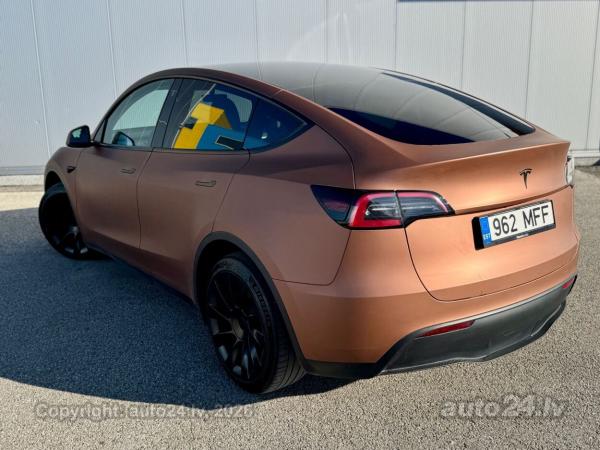 Black Tesla Model Y 2023 in Tartu, with an engine capacity of 0.00 L and mileage of 34 thousand km for 39700 €, photo 4 on AUTOMOTO.COM.LV