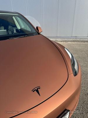 Black Tesla Model Y 2023 in Tartu, with an engine capacity of 0.00 L and mileage of 34 thousand km for 39700 €, photo 7 on AUTOMOTO.COM.LV