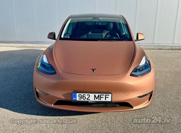 Black Tesla Model Y 2023 in Tartu, with an engine capacity of 0.00 L and mileage of 34 thousand km for 39700 €, photo 5 on AUTOMOTO.COM.LV