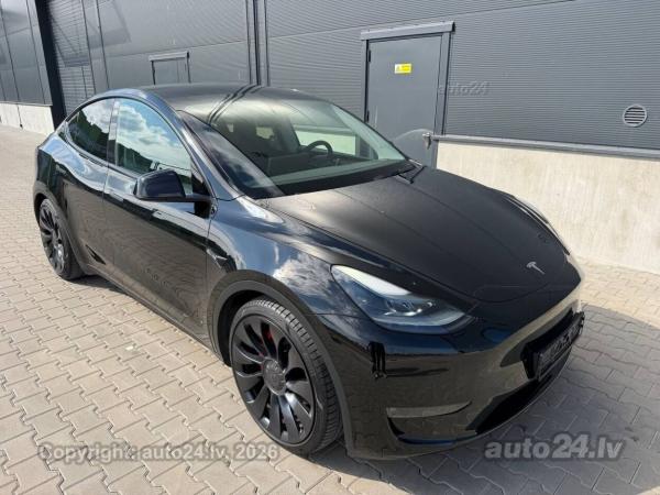 Melns Tesla Model Y 2023 Pērnava, ar dzinēja tilpumu 0.00 L un nobraukumu 45 tūkst. km par 34990 €, foto 1 vietnē AUTOMOTO.COM.LV