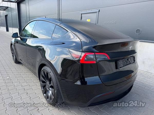 Melns Tesla Model Y 2023 Pērnava, ar dzinēja tilpumu 0.00 L un nobraukumu 45 tūkst. km par 34990 €, foto 4 vietnē AUTOMOTO.COM.LV