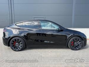 Black Tesla Model Y 2023 in Parnu, with an engine capacity of 0.00 L and mileage of 45 thousand km for 34990 €, photo 8 on AUTOMOTO.COM.LV