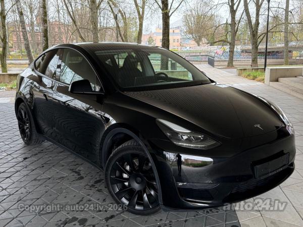 Black Tesla Model Y 2023 in Tartu, with an engine capacity of 0.00 L and mileage of 78 thousand km for 36700 €, photo 1 on AUTOMOTO.COM.LV
