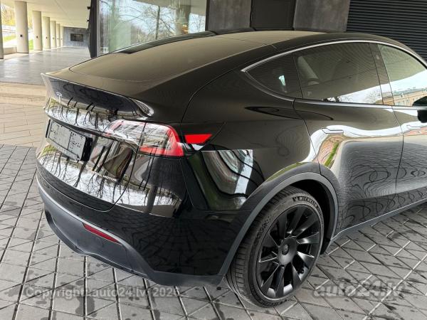 Black Tesla Model Y 2023 in Tartu, with an engine capacity of 0.00 L and mileage of 78 thousand km for 36700 €, photo 6 on AUTOMOTO.COM.LV