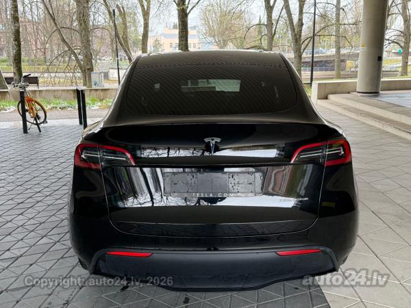 Black Tesla Model Y 2023 in Tartu, with an engine capacity of 0.00 L and mileage of 78 thousand km for 36700 €, photo 8 on AUTOMOTO.COM.LV