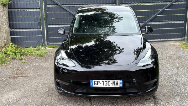 Black Tesla Model Y 2023 in Jonava, with an engine capacity of 0.00 L and mileage of 130 thousand km for 22750 €, photo 10 on AUTOMOTO.COM.LV