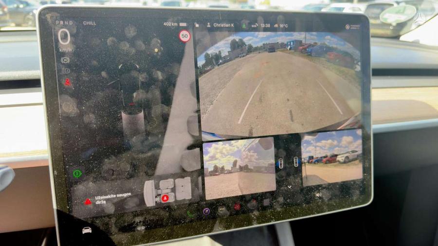 Black Tesla Model Y 2023 in Siauliai, with an engine capacity of 0.00 L and mileage of 92 thousand km for 28400 €, photo 17 on AUTOMOTO.COM.LV