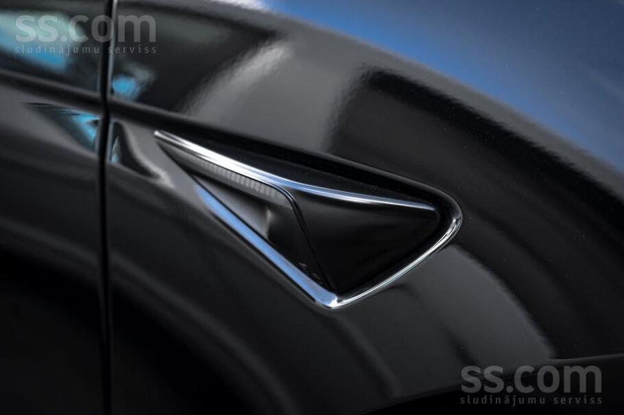 Black Tesla Model Y 2023 in Riga, with an engine capacity of 0.00 L and mileage of 36 thousand km for 36950 €, photo 8 on AUTOMOTO.COM.LV