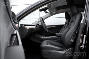 Black Tesla Model Y 2023 in Riga, with an engine capacity of 0.00 L and mileage of 36 thousand km for 36950 €, photo 12 on AUTOMOTO.COM.LV