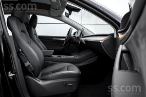 Black Tesla Model Y 2023 in Riga, with an engine capacity of 0.00 L and mileage of 36 thousand km for 36950 €, photo 13 on AUTOMOTO.COM.LV