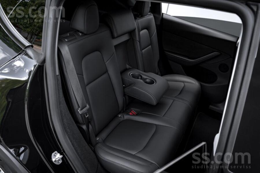 Black Tesla Model Y 2023 in Riga, with an engine capacity of 0.00 L and mileage of 36 thousand km for 36950 €, photo 15 on AUTOMOTO.COM.LV