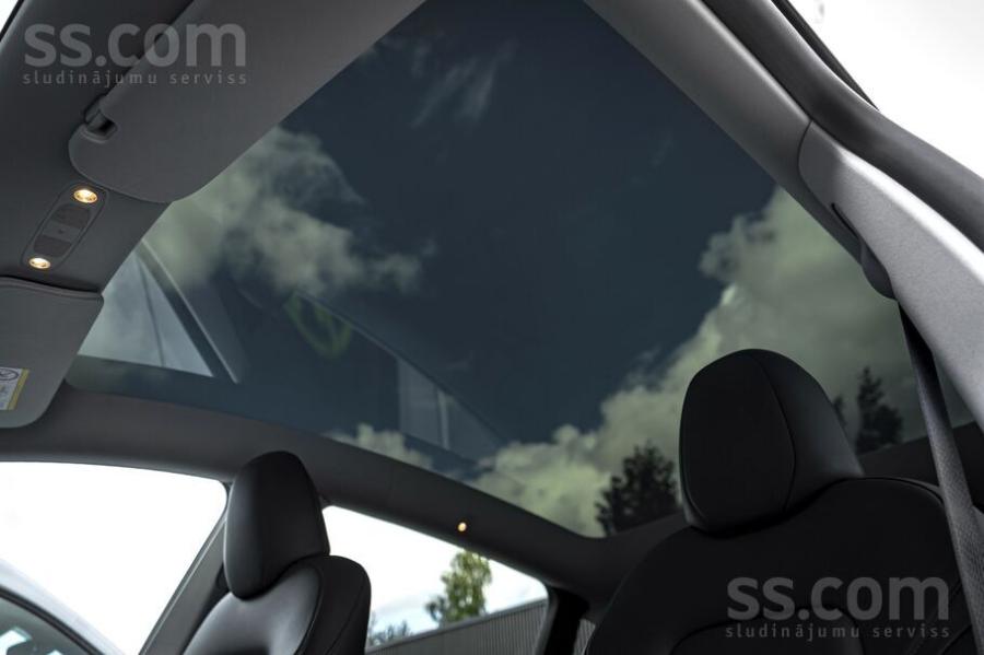 Black Tesla Model Y 2023 in Riga, with an engine capacity of 0.00 L and mileage of 36 thousand km for 36950 €, photo 16 on AUTOMOTO.COM.LV