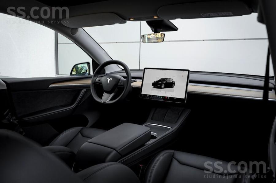 Black Tesla Model Y 2023 in Riga, with an engine capacity of 0.00 L and mileage of 36 thousand km for 36950 €, photo 17 on AUTOMOTO.COM.LV