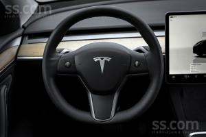 Black Tesla Model Y 2023 in Riga, with an engine capacity of 0.00 L and mileage of 36 thousand km for 36950 €, photo 20 on AUTOMOTO.COM.LV