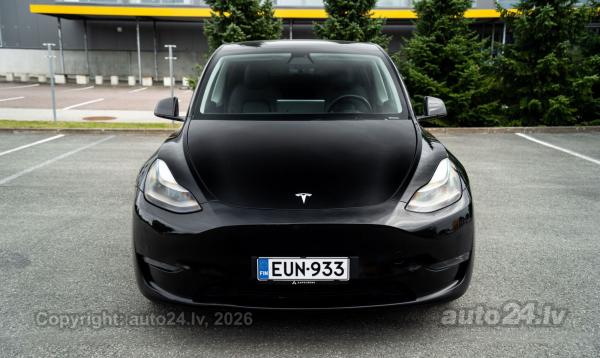 Black Tesla Model Y 2023 in Tallinn, with an engine capacity of 0.00 L and mileage of 261 thousand km for 15500 €, photo 2 on AUTOMOTO.COM.LV