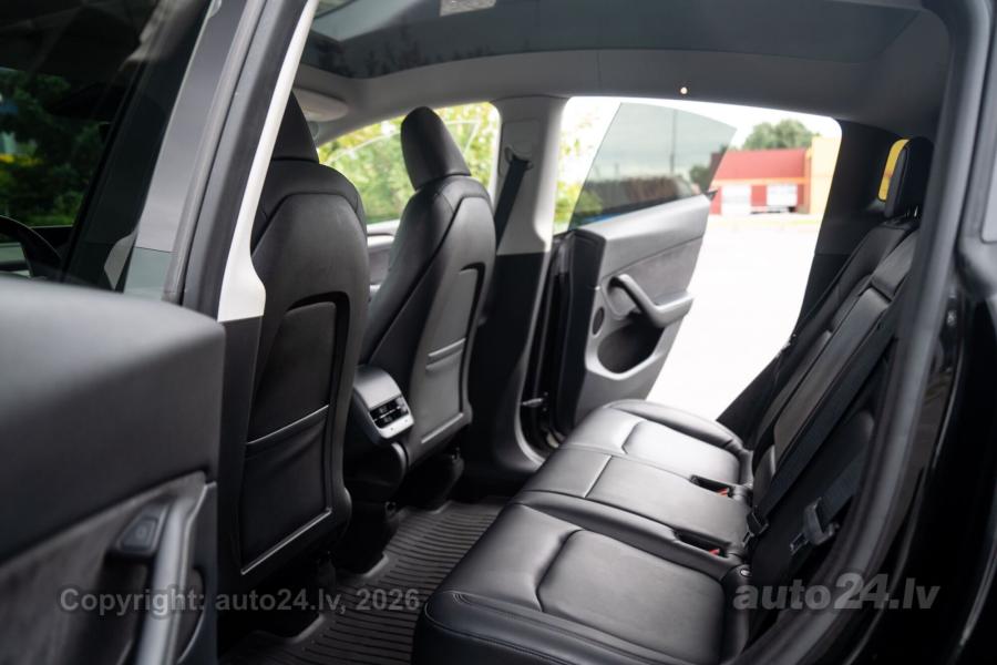 Melns Tesla Model Y 2023 Tallina, ar dzinēja tilpumu 0.00 L un nobraukumu 261 tūkst. km par 15500 €, foto 9 vietnē AUTOMOTO.COM.LV