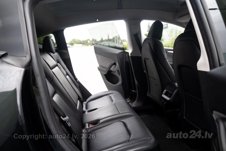 Melns Tesla Model Y 2023 Tallina, ar dzinēja tilpumu 0.00 L un nobraukumu 261 tūkst. km par 15500 €, foto 10 vietnē AUTOMOTO.COM.LV