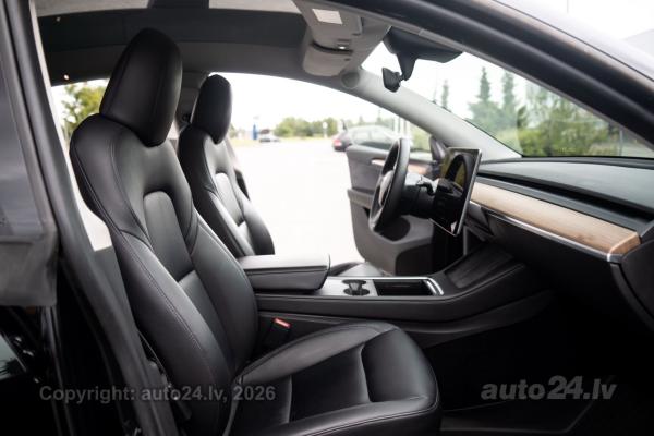 Black Tesla Model Y 2023 in Tallinn, with an engine capacity of 0.00 L and mileage of 261 thousand km for 15500 €, photo 10 on AUTOMOTO.COM.LV