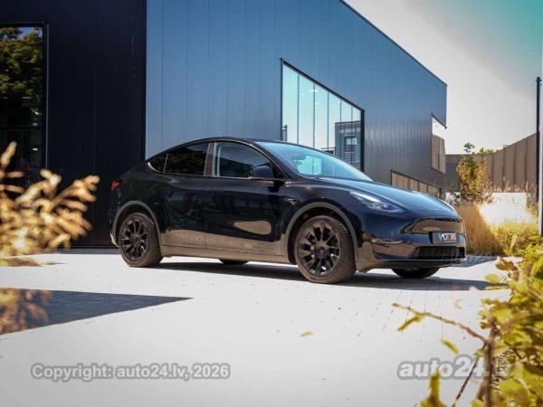 Black Tesla Model Y 2023 in Tartu, with an engine capacity of 0.00 L and mileage of 57 thousand km for 39500 €, photo 1 on AUTOMOTO.COM.LV
