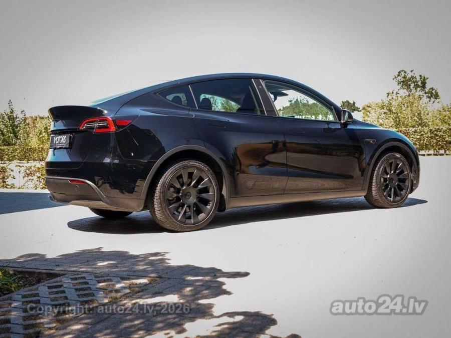 Melns Tesla Model Y 2023 Tartu, ar dzinēja tilpumu 0.00 L un nobraukumu 57 tūkst. km par 39500 €, foto 7 vietnē AUTOMOTO.COM.LV