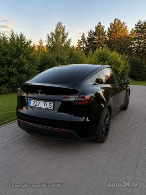 Melns Tesla Model Y 2023 Tallina, ar dzinēja tilpumu 0.00 L un nobraukumu 54 tūkst. km par 40000 €, foto 3 vietnē AUTOMOTO.COM.LV