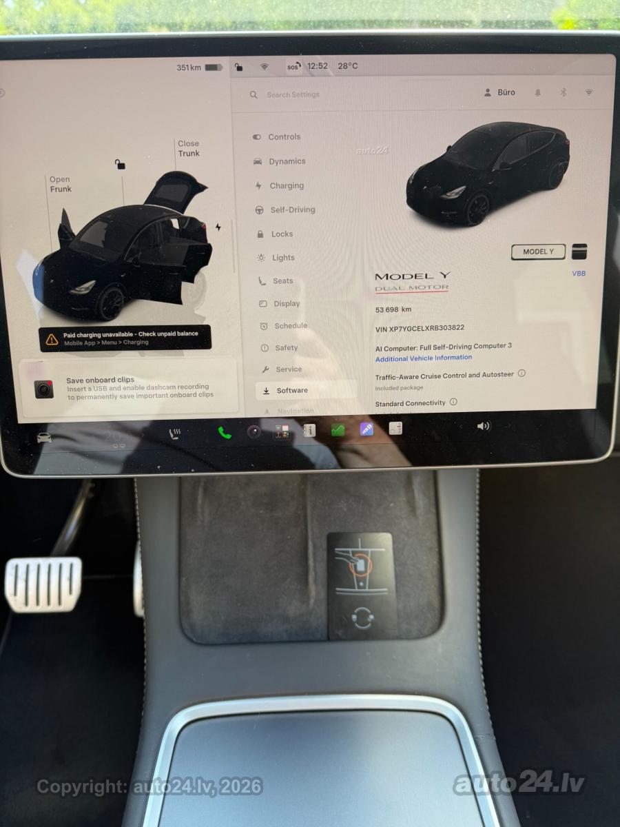 Melns Tesla Model Y 2023 Tallina, ar dzinēja tilpumu 0.00 L un nobraukumu 54 tūkst. km par 40000 €, foto 4 vietnē AUTOMOTO.COM.LV