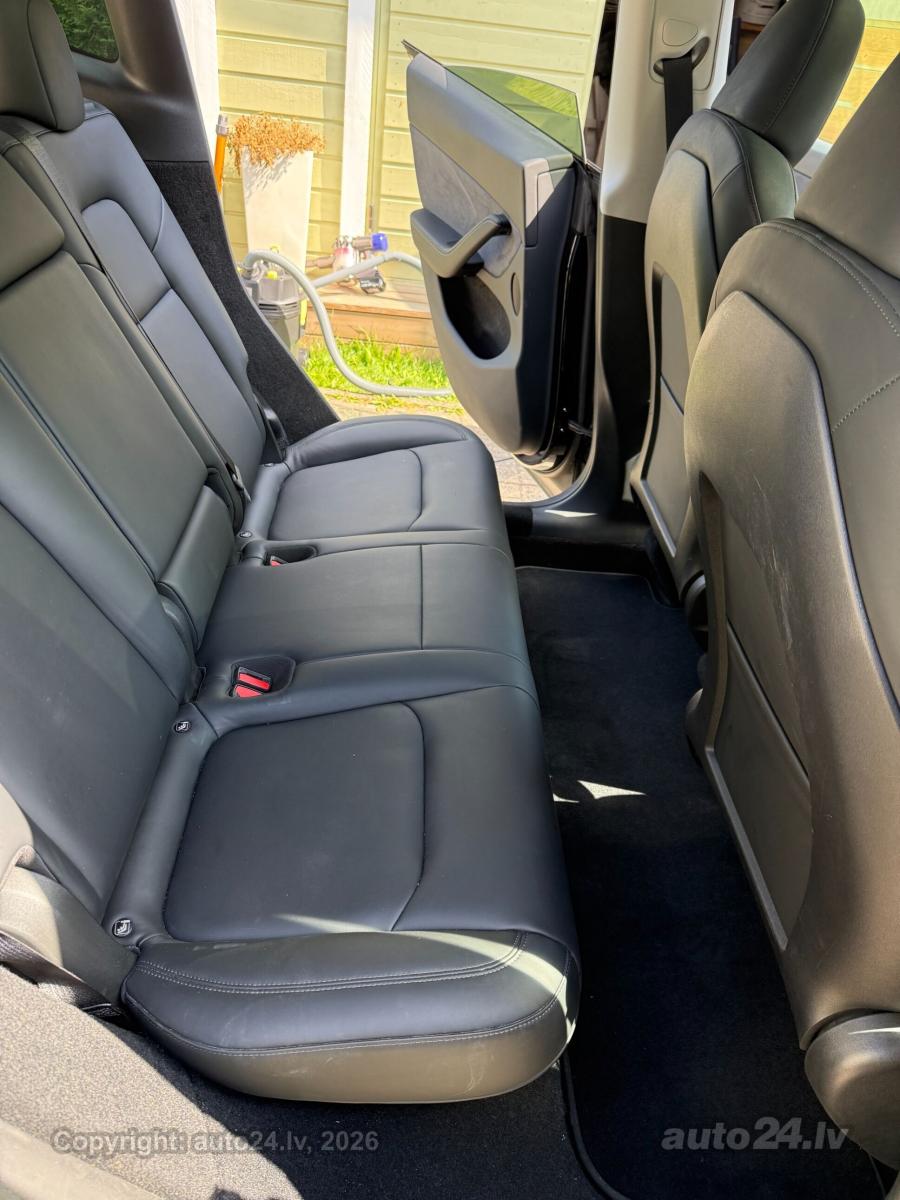 Melns Tesla Model Y 2023 Tallina, ar dzinēja tilpumu 0.00 L un nobraukumu 54 tūkst. km par 40000 €, foto 11 vietnē AUTOMOTO.COM.LV
