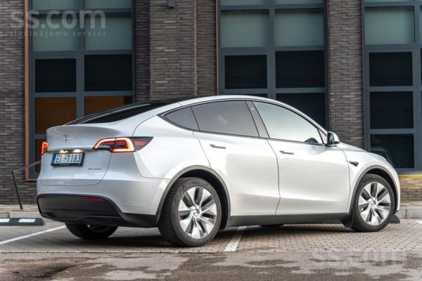 Melns Tesla Model Y 2023 Rīga, ar dzinēja tilpumu 0.00 L un nobraukumu 111 tūkst. km par 34500 €, foto 5 vietnē AUTOMOTO.COM.LV