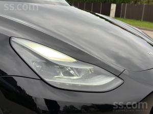 Melns Tesla Model Y 2023 Rīga, ar dzinēja tilpumu 0.00 L un nobraukumu 116 tūkst. km par 33995 €, foto 4 vietnē AUTOMOTO.COM.LV