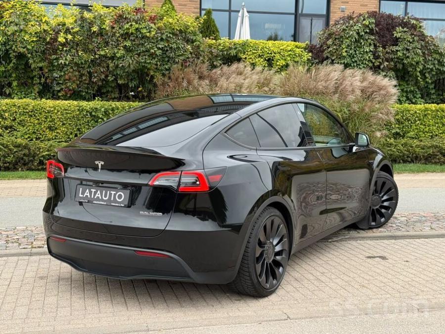 Melns Tesla Model Y 2023 Rīga, ar dzinēja tilpumu 0.00 L un nobraukumu 116 tūkst. km par 33995 €, foto 8 vietnē AUTOMOTO.COM.LV