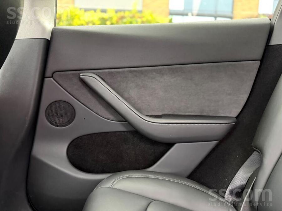 Melns Tesla Model Y 2023 Rīga, ar dzinēja tilpumu 0.00 L un nobraukumu 116 tūkst. km par 33995 €, foto 21 vietnē AUTOMOTO.COM.LV