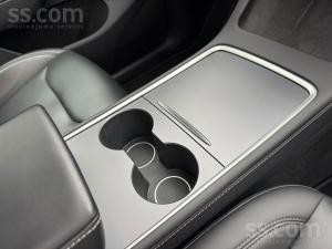 Melns Tesla Model Y 2023 Rīga, ar dzinēja tilpumu 0.00 L un nobraukumu 116 tūkst. km par 33995 €, foto 26 vietnē AUTOMOTO.COM.LV