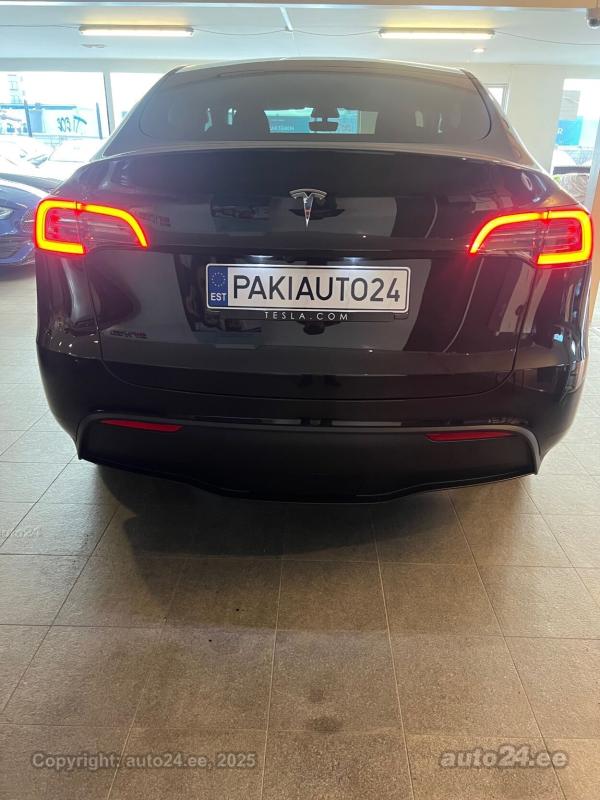 Melns Tesla Model Y 2024 Pērnava, ar dzinēja tilpumu 0.00 L un nobraukumu 70 tūkst. km par 35500 €, foto 11 vietnē AUTOMOTO.COM.LV