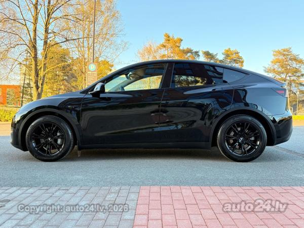 Melns Tesla Model Y 2024 Tallina, ar dzinēja tilpumu 0.00 L un nobraukumu 53 tūkst. km par 40900 €, foto 2 vietnē AUTOMOTO.COM.LV