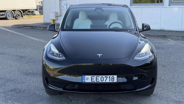 Melns Tesla Model Y 2024 Jonava, ar dzinēja tilpumu 0.00 L un nobraukumu 61 tūkst. km par 29500 €, foto 2 vietnē AUTOMOTO.COM.LV
