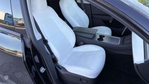 Black Tesla Model Y 2024 in Jonava, with an engine capacity of 0.00 L and mileage of 61 thousand km for 29500 €, photo 20 on AUTOMOTO.COM.LV