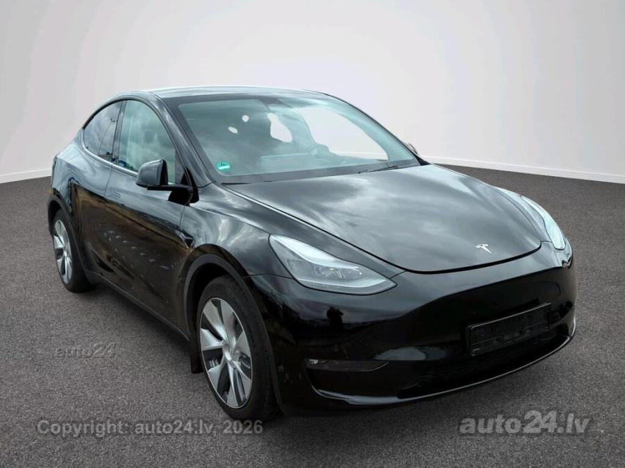 Melns Tesla Model Y 2024 Tallina, ar dzinēja tilpumu 0.00 L un nobraukumu 61 tūkst. km par 39990 €, foto 4 vietnē AUTOMOTO.COM.LV