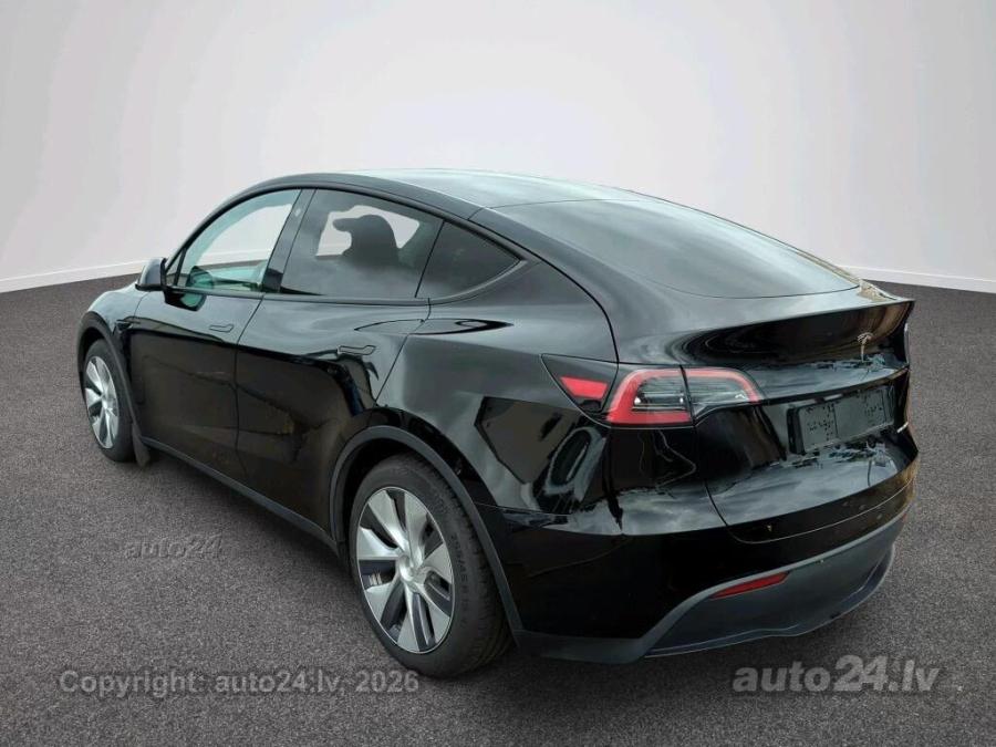 Melns Tesla Model Y 2024 Tallina, ar dzinēja tilpumu 0.00 L un nobraukumu 61 tūkst. km par 39990 €, foto 5 vietnē AUTOMOTO.COM.LV