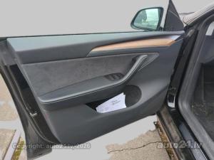 Melns Tesla Model Y 2024 Tallina, ar dzinēja tilpumu 0.00 L un nobraukumu 61 tūkst. km par 39990 €, foto 10 vietnē AUTOMOTO.COM.LV