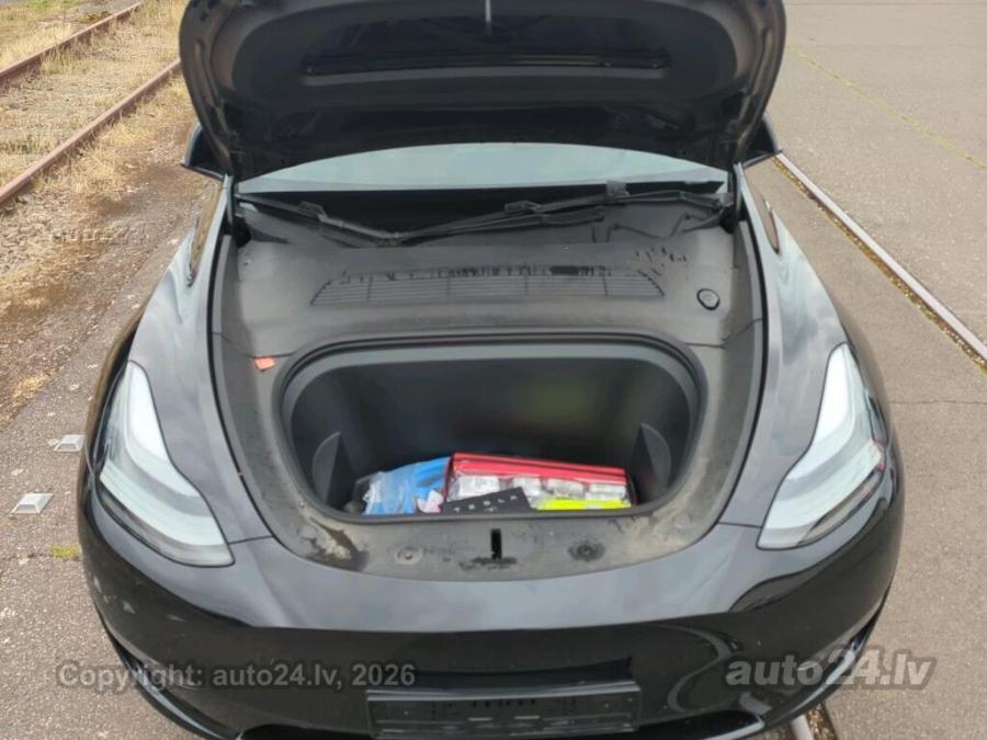 Melns Tesla Model Y 2024 Tallina, ar dzinēja tilpumu 0.00 L un nobraukumu 61 tūkst. km par 39990 €, foto 12 vietnē AUTOMOTO.COM.LV