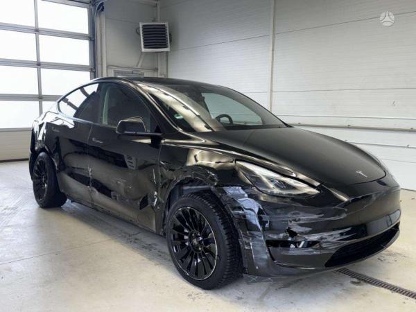 Melns Tesla Model Y 2024 Radviliškis, ar dzinēja tilpumu 0.00 L un nobraukumu 67 tūkst. km par 24986 €, foto 4 vietnē AUTOMOTO.COM.LV