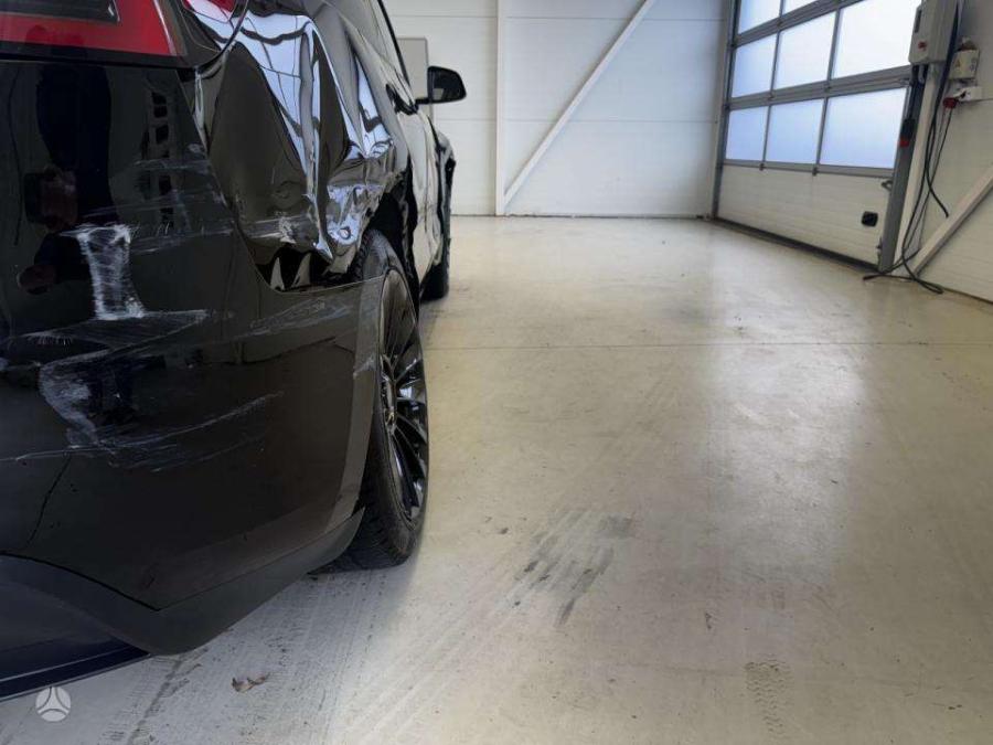 Melns Tesla Model Y 2024 Radviliškis, ar dzinēja tilpumu 0.00 L un nobraukumu 67 tūkst. km par 24986 €, foto 34 vietnē AUTOMOTO.COM.LV