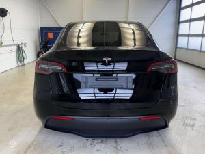 Melns Tesla Model Y 2024 Radviliškis, ar dzinēja tilpumu 0.00 L un nobraukumu 67 tūkst. km par 24744 €, foto 8 vietnē AUTOMOTO.COM.LV