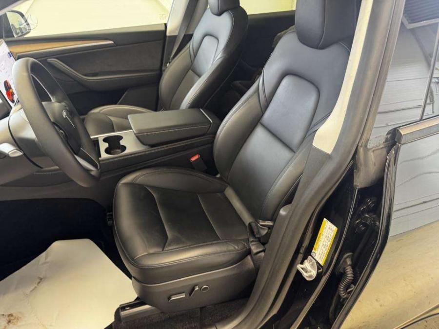 Melns Tesla Model Y 2024 Radviliškis, ar dzinēja tilpumu 0.00 L un nobraukumu 67 tūkst. km par 24744 €, foto 12 vietnē AUTOMOTO.COM.LV